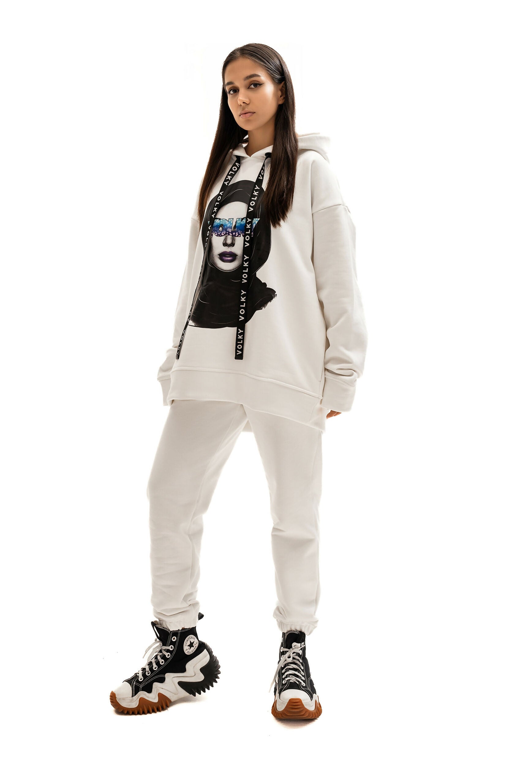 Woman Volky Hoodie in White – LINK