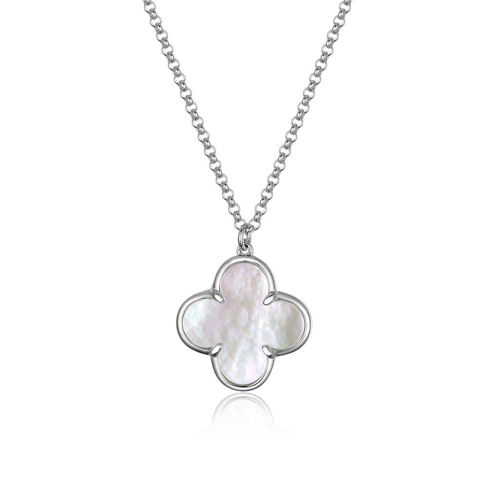 Clover Necklace with Mother of Pearl – LINK